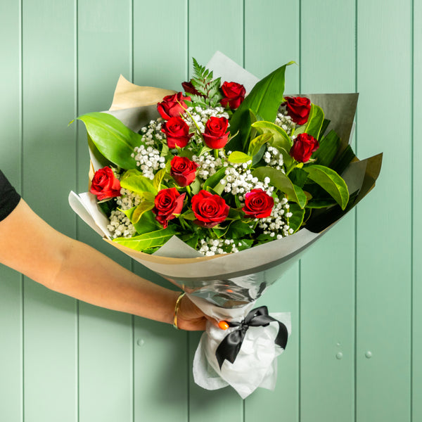 Mi Amore Rose Bouquet - 12 Red Rose Bouquet – Renatos Florist